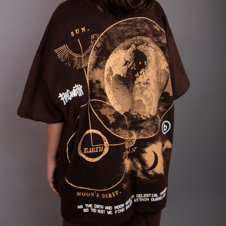 OVERSIZED T-SHIRTS. – first we flex